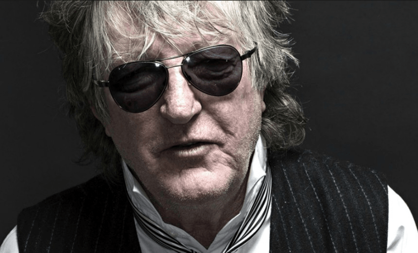 The Friday Poem: ‘Reminding me’ by Sam Hunt | The Spinoff