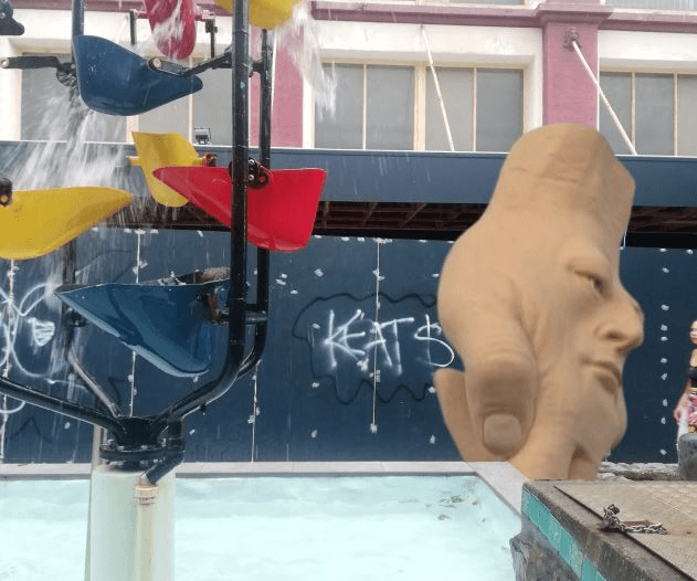 World exclusive: an interview with the Gigantic Hand | The Spinoff