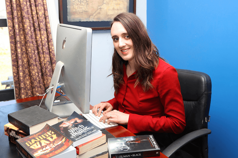 ‘This year I’ll bank over $200k’: A NZ writer on actually making money ...