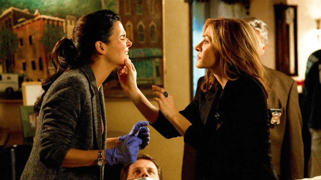 Let the lady cops be in love: The queerbaiting weirdness of Rizzoli and ...