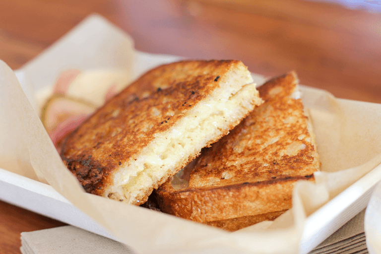 The Spinoff Reviews New Zealand #99: Cheese on Toast snack bar | The ...