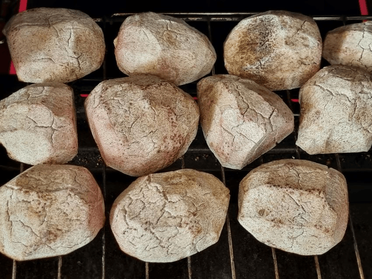 Tuvalu’s finger-licking baked taro dish | The Spinoff