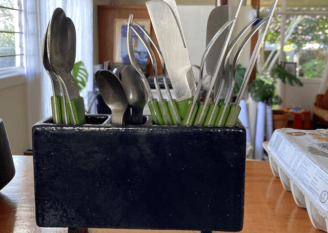 How do you order your cutlery drawer? | The Spinoff