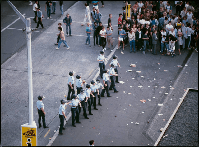 Booze, brawls, batons and blood: The Queen Street riot, 40 years on ...