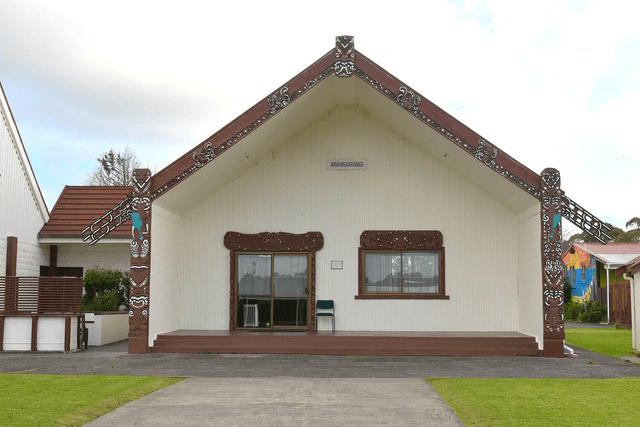 Empty classrooms, silent language: Kōhanga reo faces a crisis | The Spinoff
