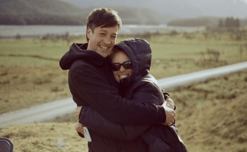 ‘Absolutely sending it’: When Marlon Williams partied on the 6pm news | The Spinoff