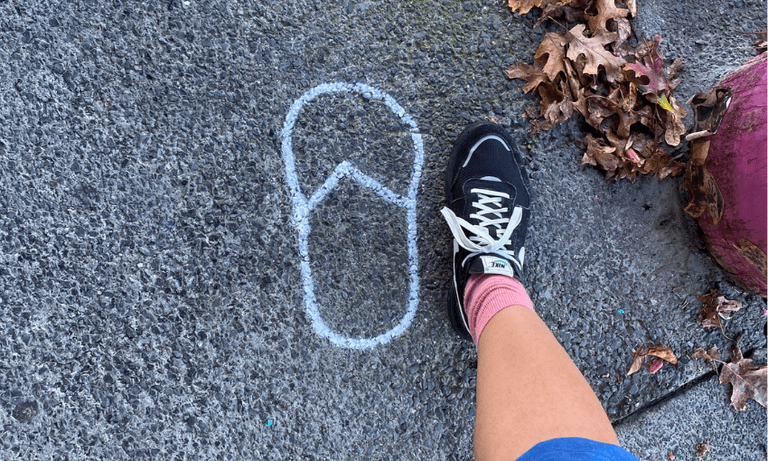 I’m obsessed with the jandal tag all over Auckland | The Spinoff