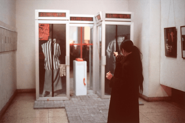 Four decades of Chinese art, 67 works and a show that defies easy ...